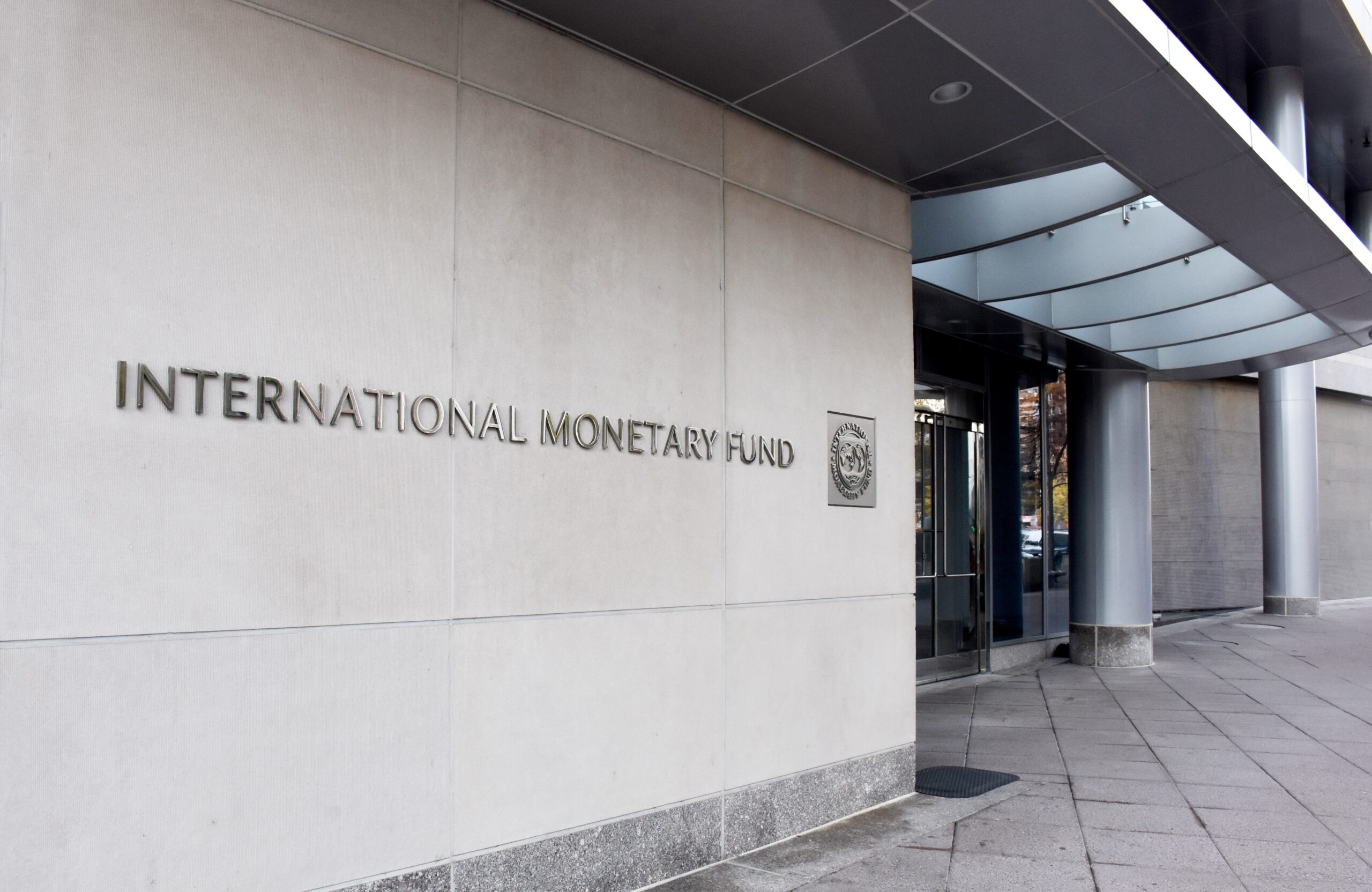 IMF Raises Global Economic Outlook as Trade Tensions Ease - Modern ...