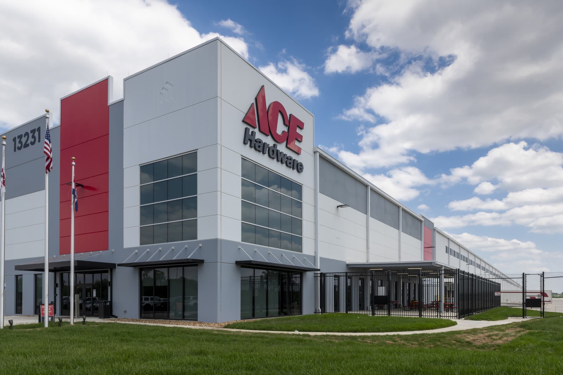 Ace Hardware Opens Massive Kansas City DC - Modern Distribution Management